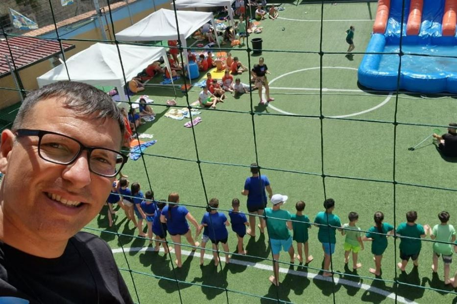 Minacce a don Luigi Merola: "la vigilanza al parroco anticamorra sarà ...